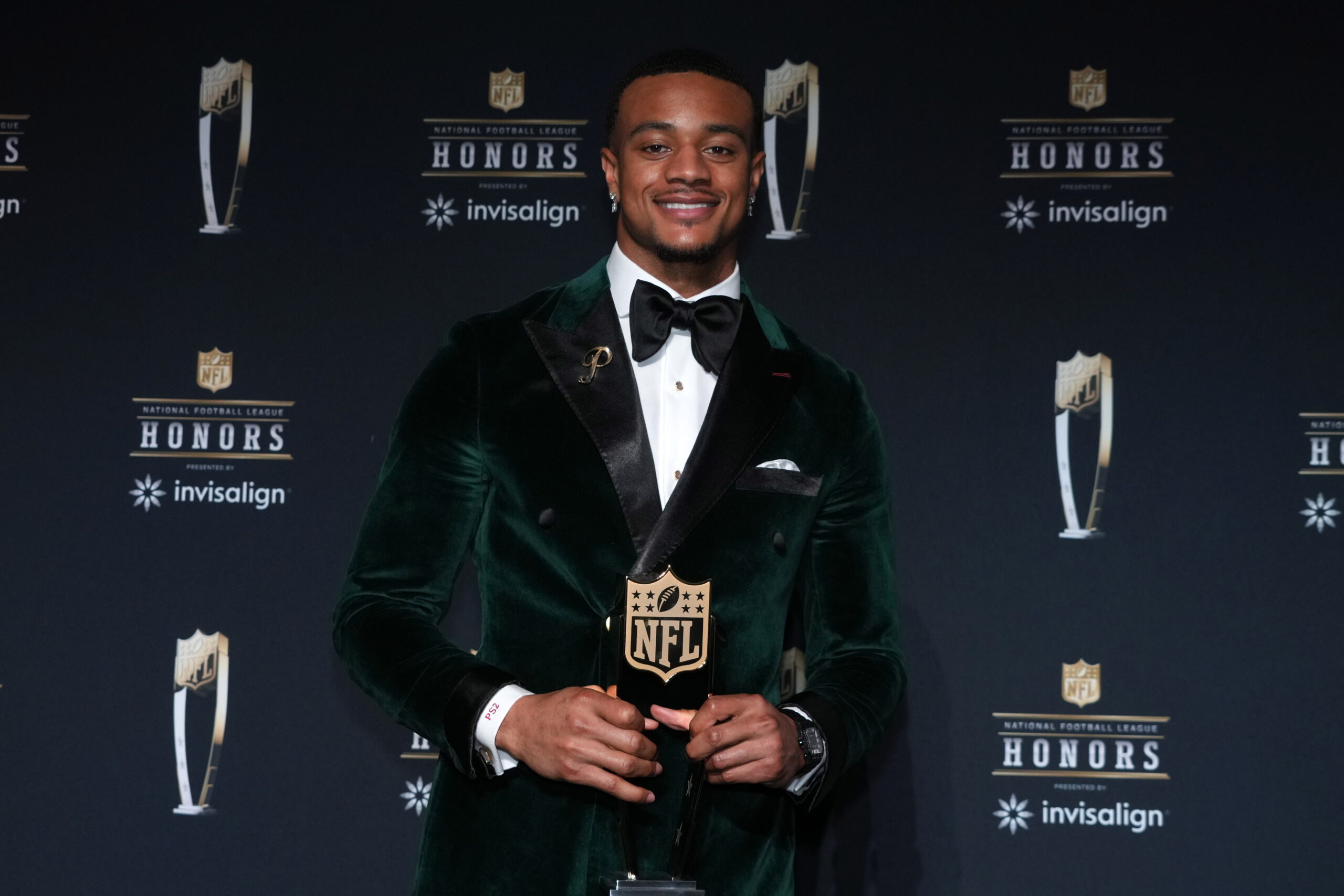 Opening 2026 NFL OPOY & DPOY Odds: Best Early Value