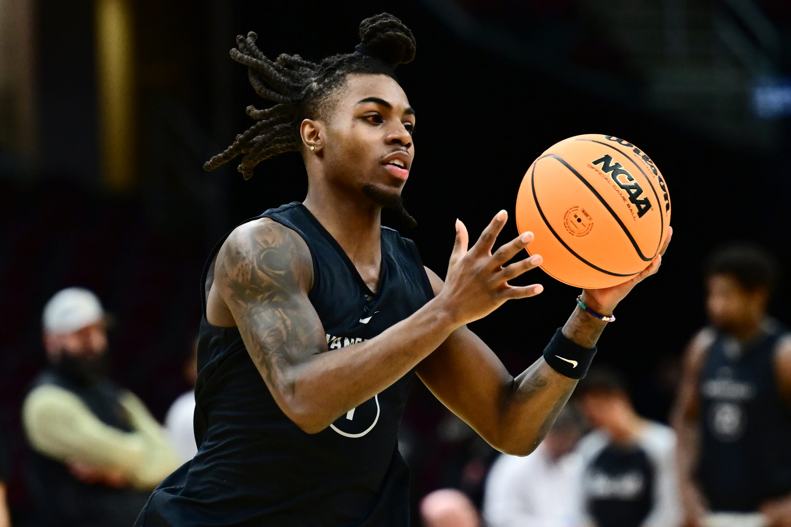 Vanderbilt vs Saint Mary's Predictions, Picks & Odds for March Madness