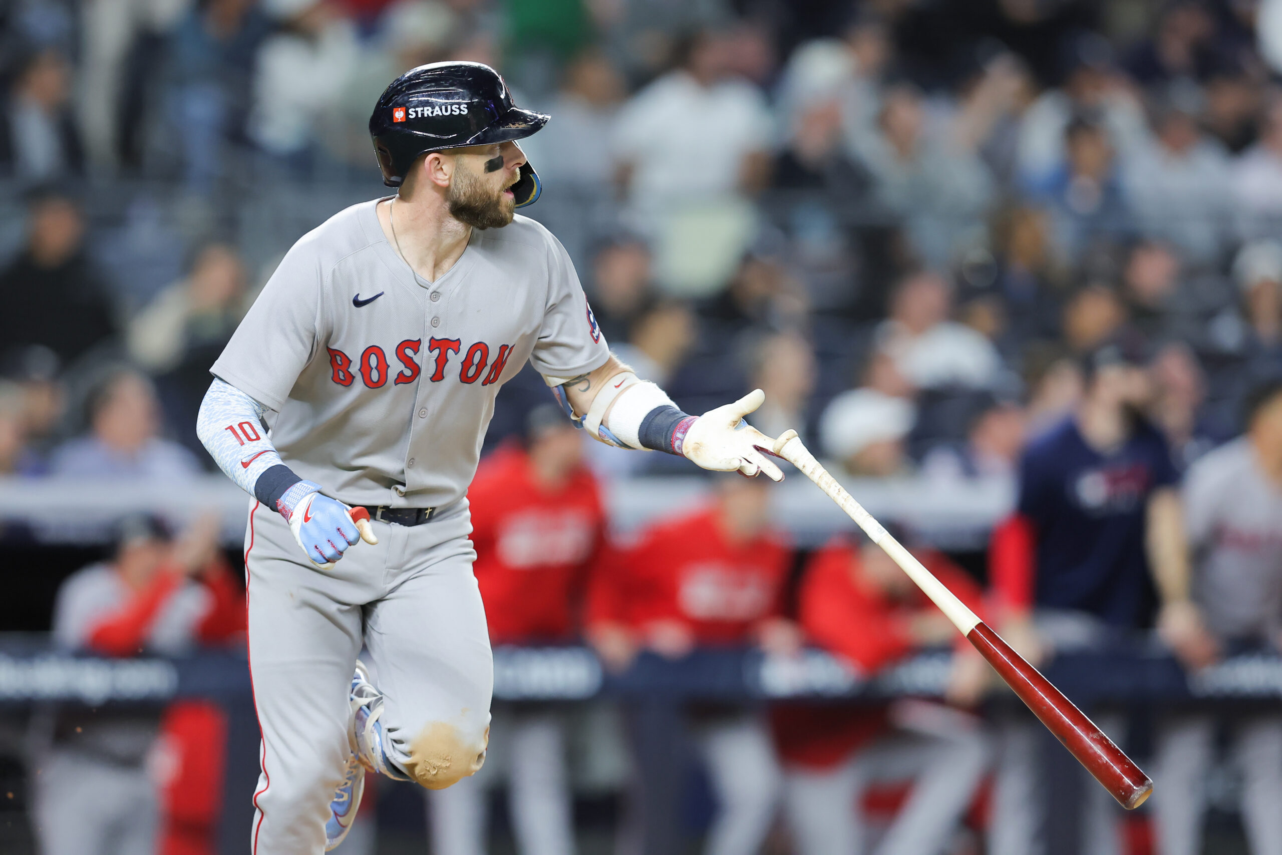 Red Sox vs Yankees Game 3 Odds - Who's Favored in Decisive Game 3?