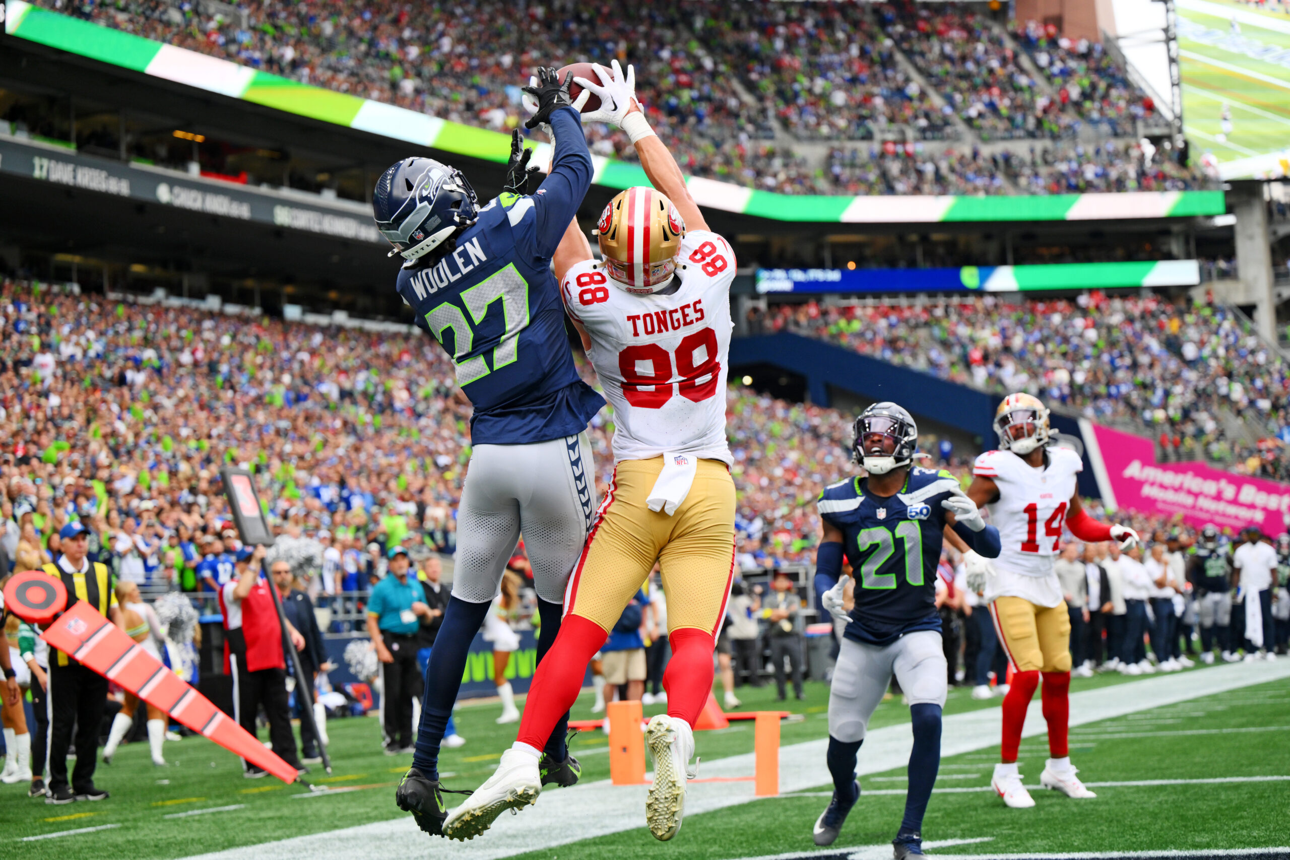 Seattle Seahawks vs San Francisco 49ers Early Prediction & Line ...