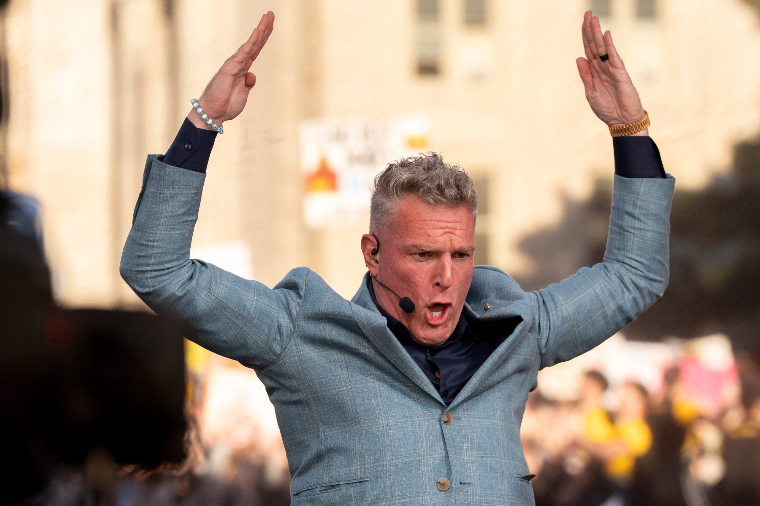 College GameDay Week 8 Picks & Predictions, Location & Guest Picker (Oct. 24)
