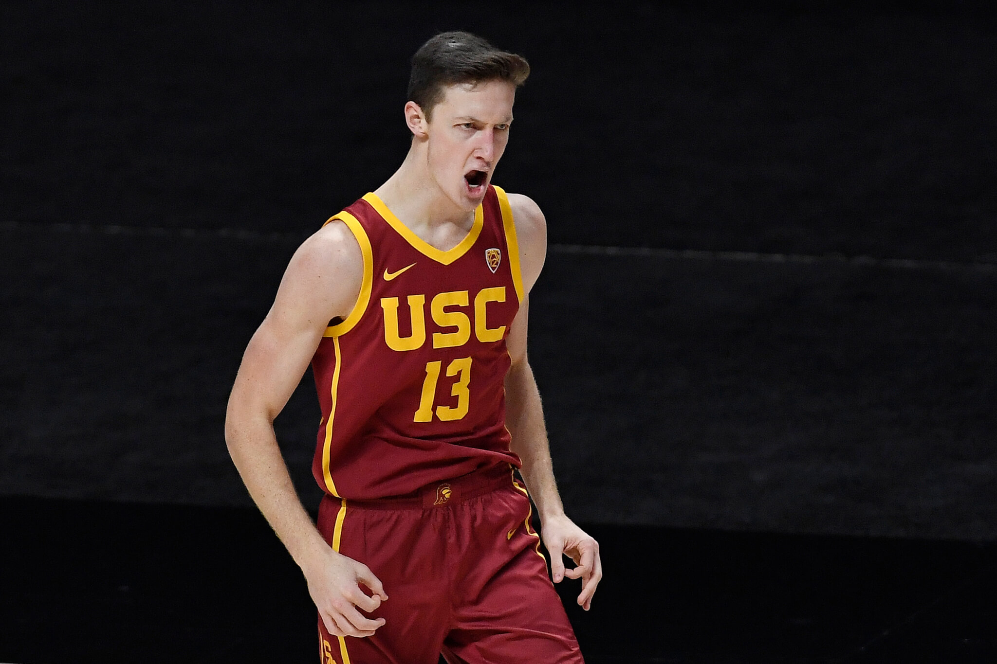 USC vs UConn Picks and Odds