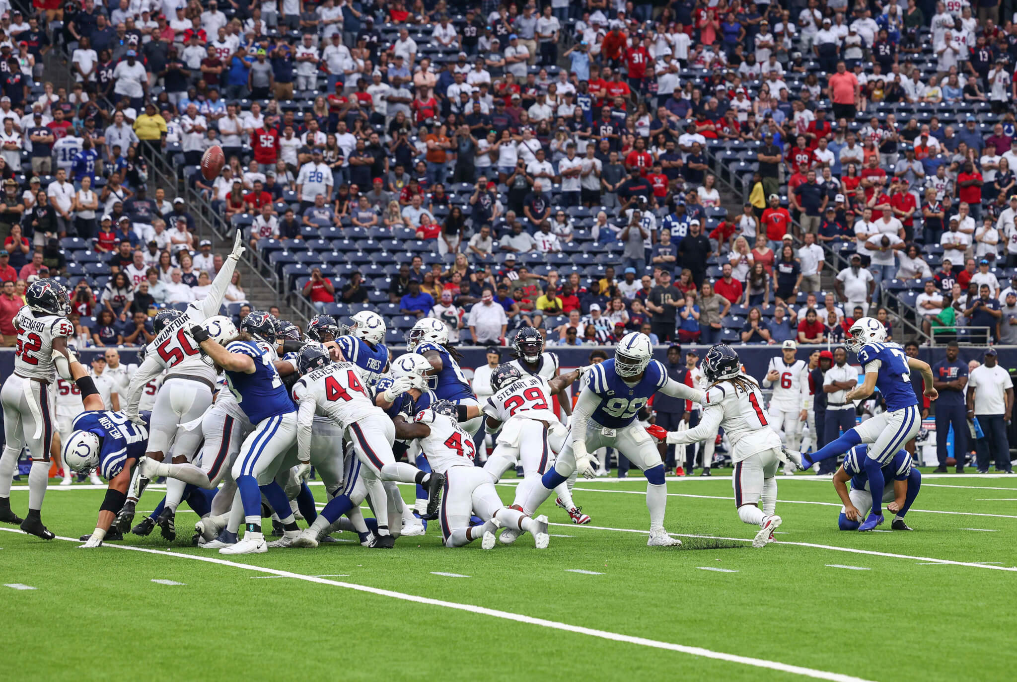 5 Crazy NFL Team Trends You Don't Want to Miss for Week 2