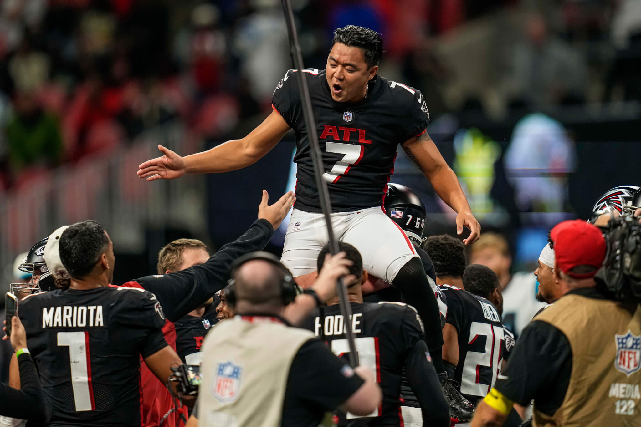 Best NFL Parlays and Teasers for Week 9