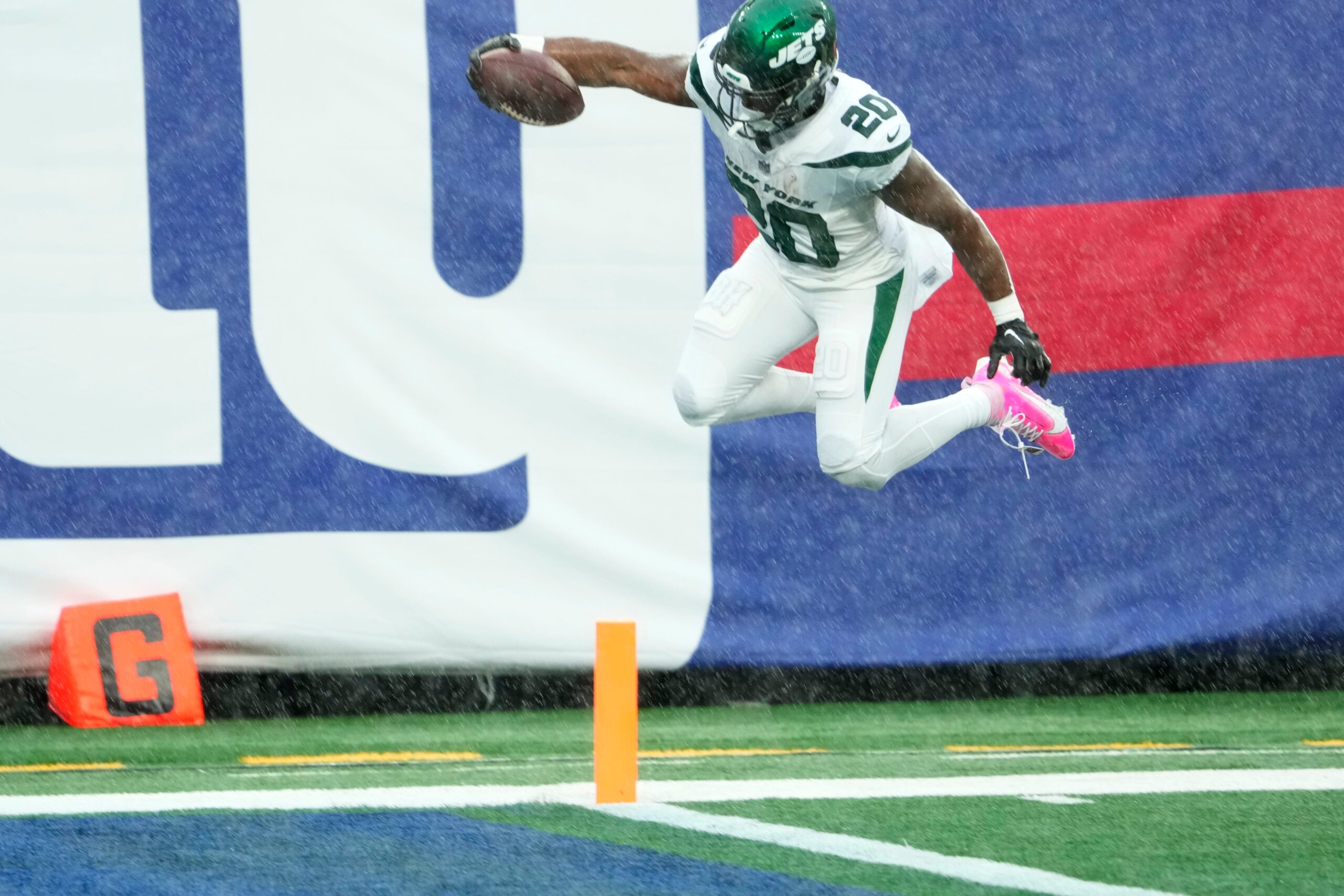 Jets vs Raiders Props - Best Player Props to Bet for Week 10 SNF